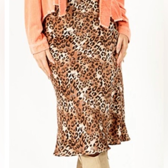 GeeGee | Skirts | Geegee Slip Style Leopard Print Midi Skirt Silky ...